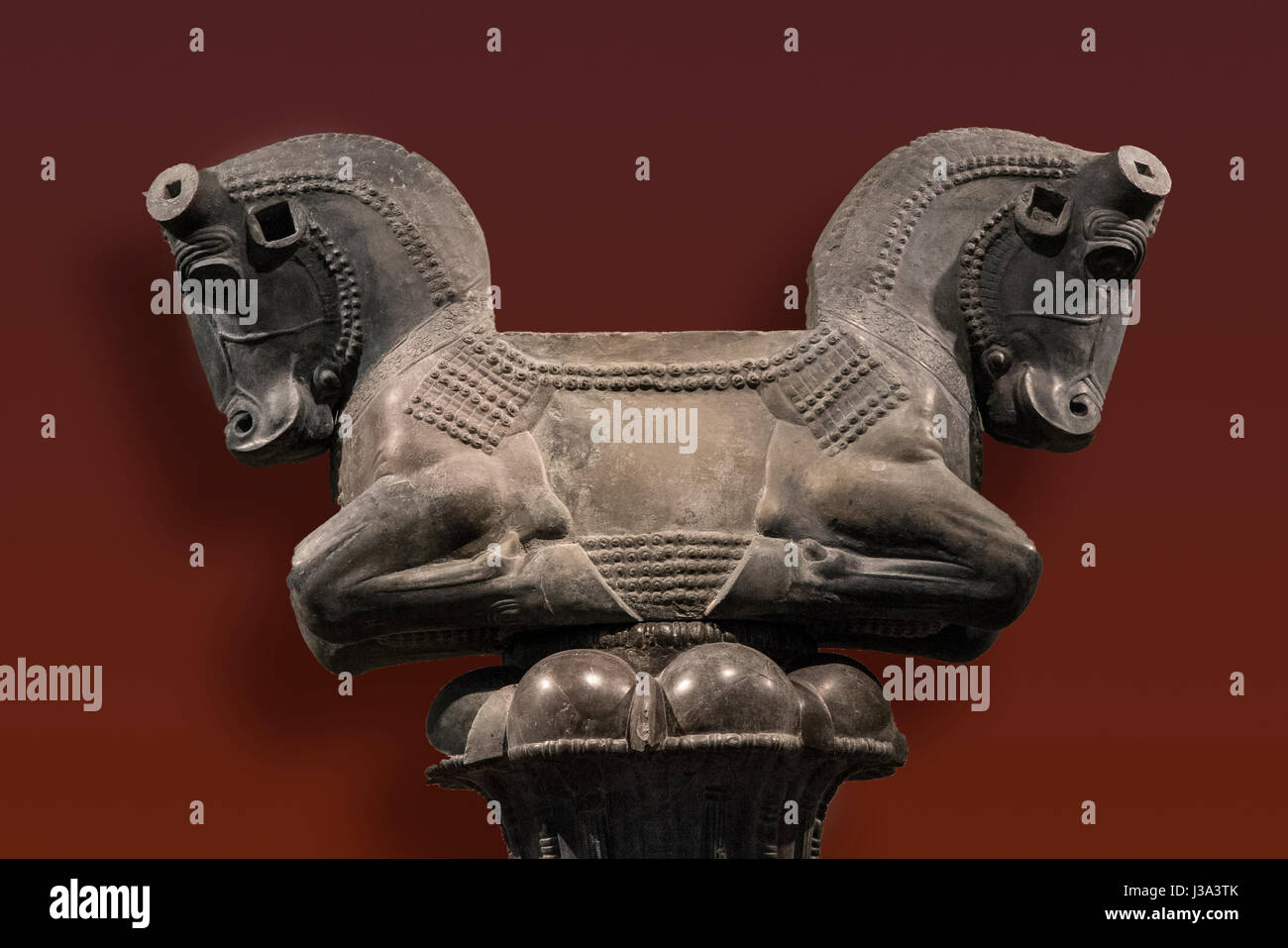 Bull guardian from Persepolis Archaeological Museum of Chicago ...