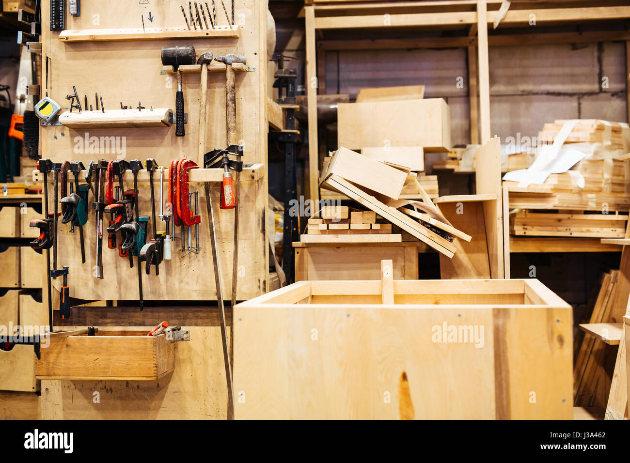 Work shop hi-res stock photography and images - Alamy