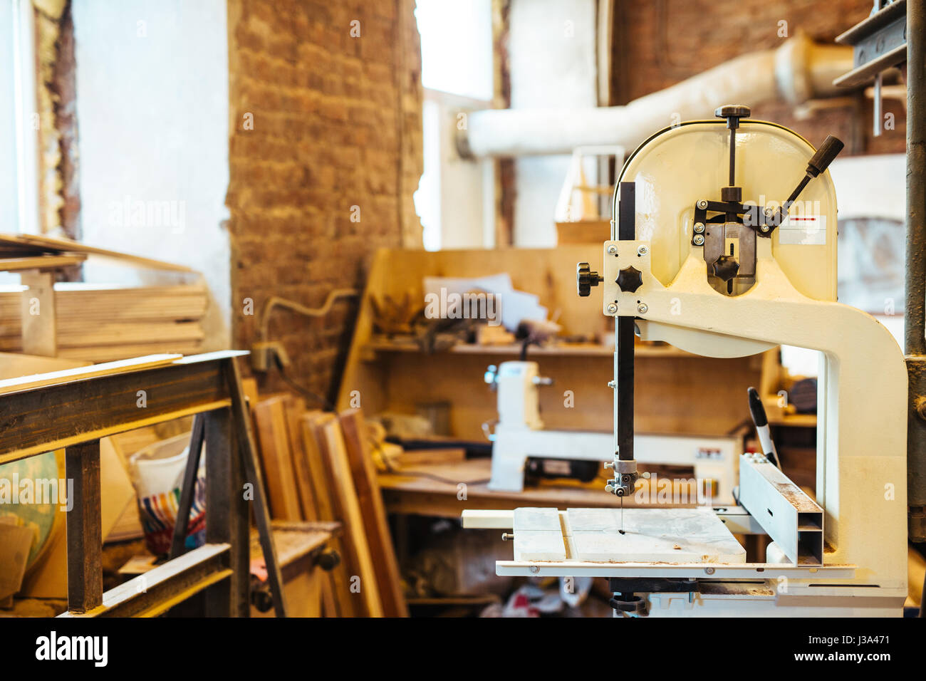 Empty factory unit hi-res stock photography and images - Alamy