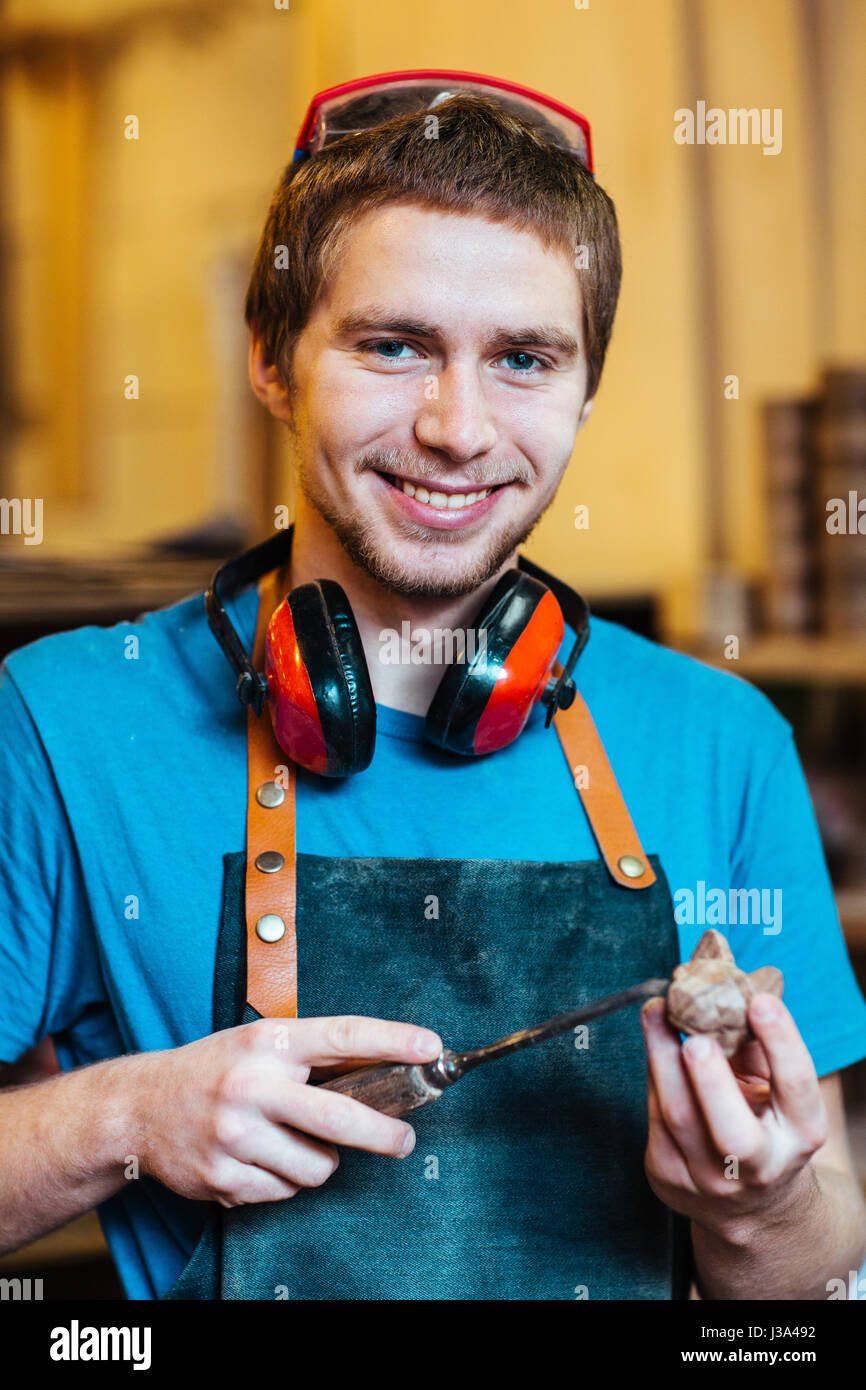 Carpenter at work hi-res stock photography and images - Alamy