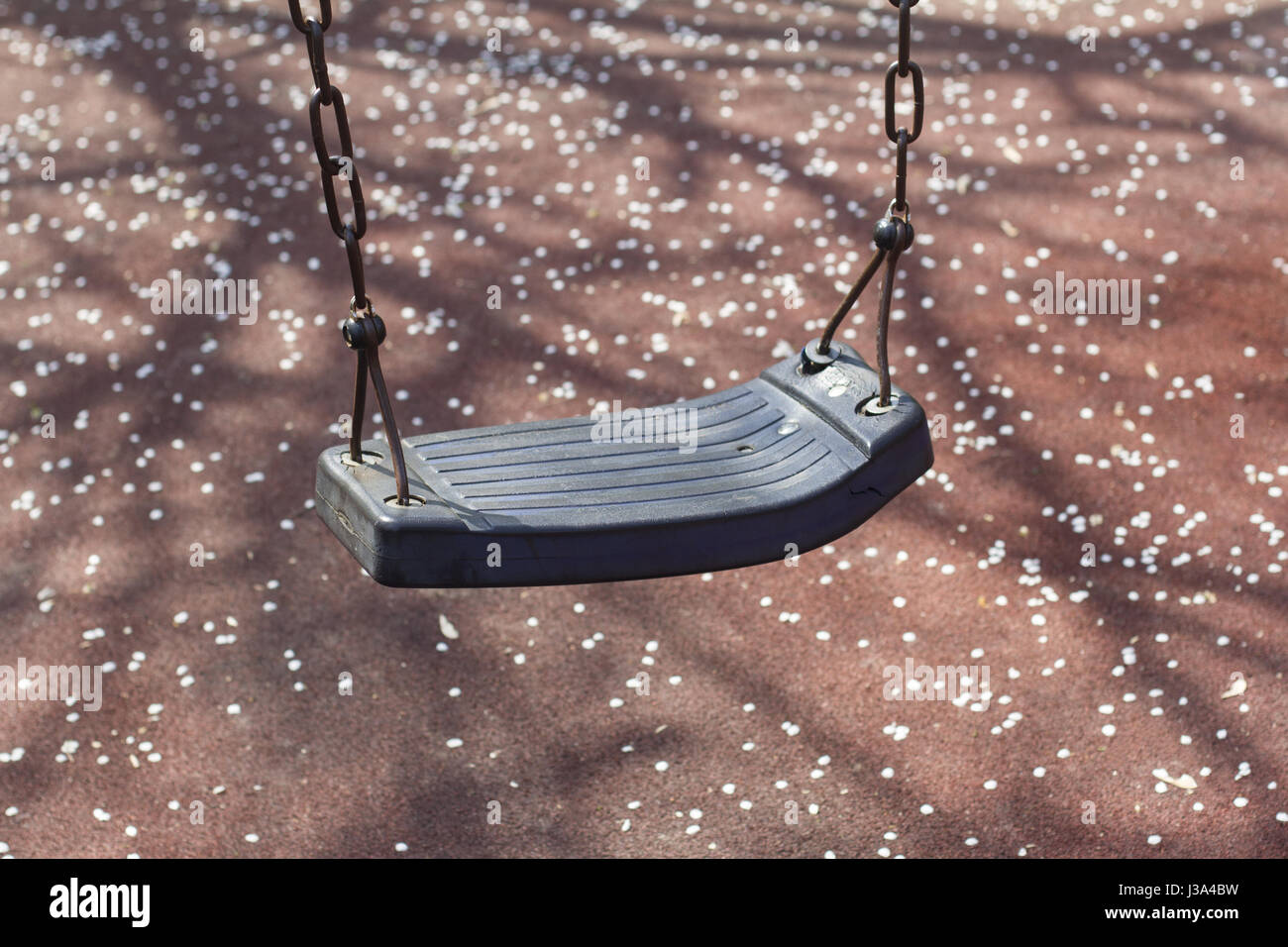 Messy chains High Resolution Stock Photography and Images - Alamy