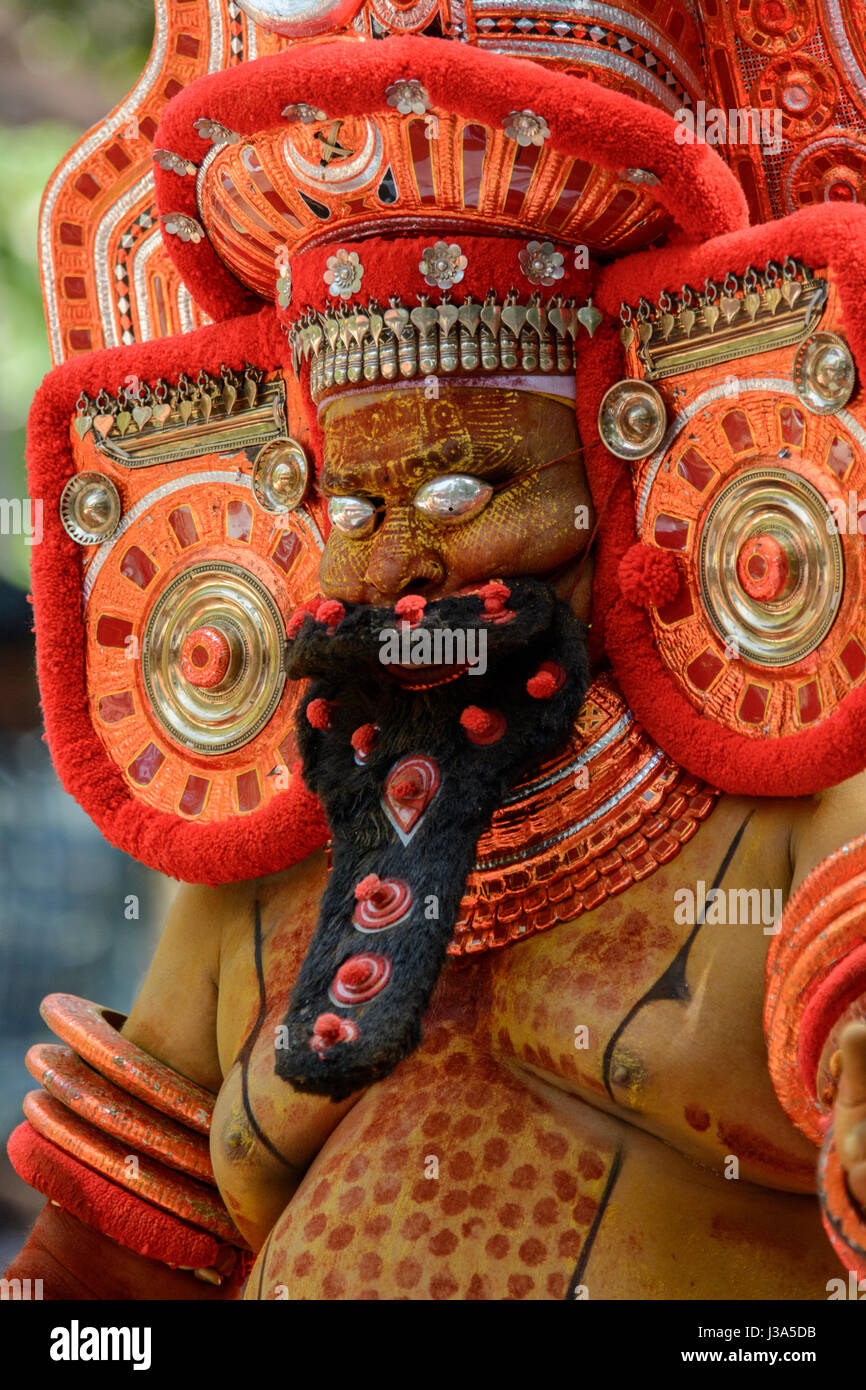 The ancient tradition of Theyyam (Teyyam, Theyyattam) - a colourful ...