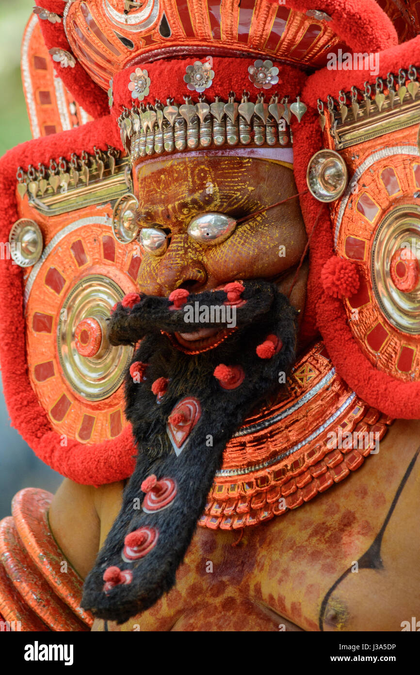 The ancient tradition of Theyyam (Teyyam, Theyyattam) - a colourful ...