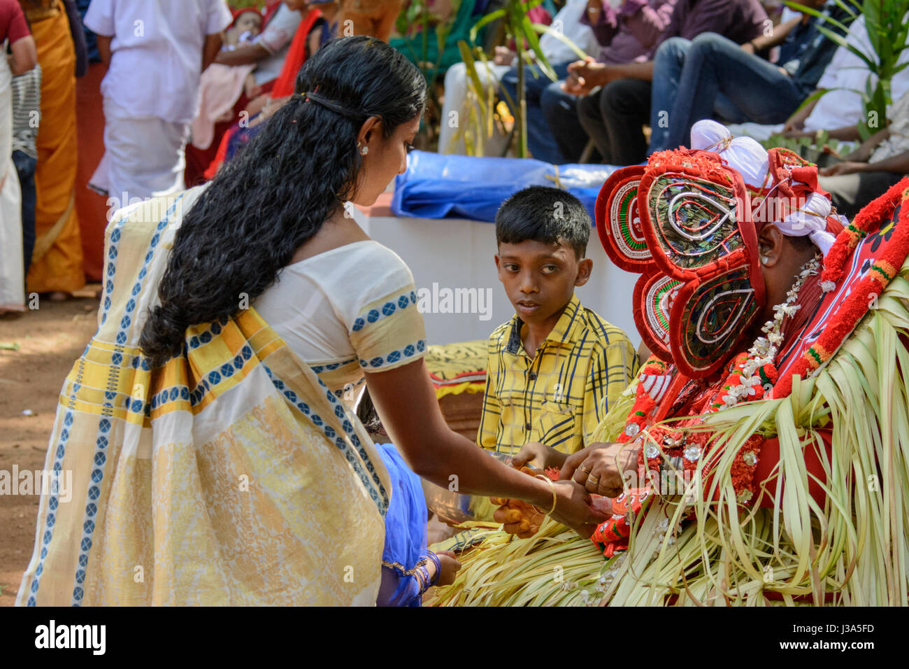 The ancient tradition of Theyyam (Teyyam, Theyyattam) - a colourful ...