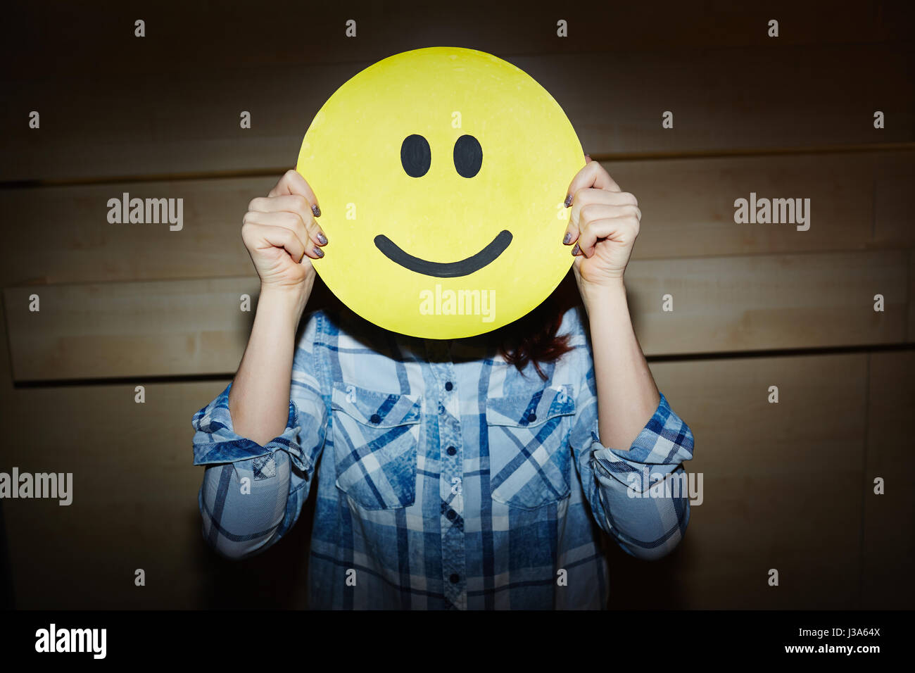 Smiling mask hi-res stock photography and images - Alamy
