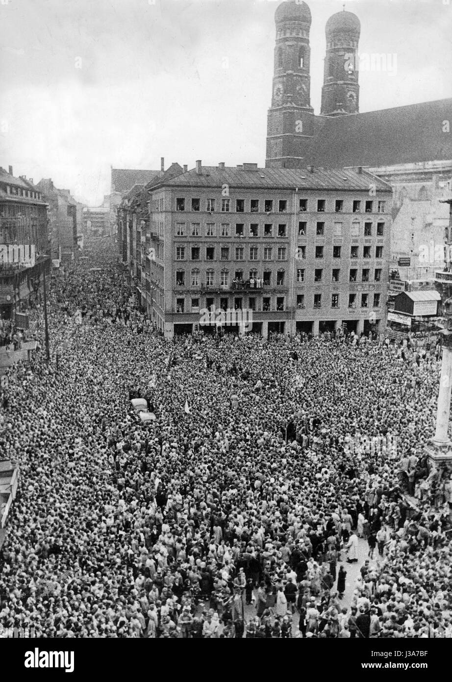 Reception of the German national team in Munich following their victory ...