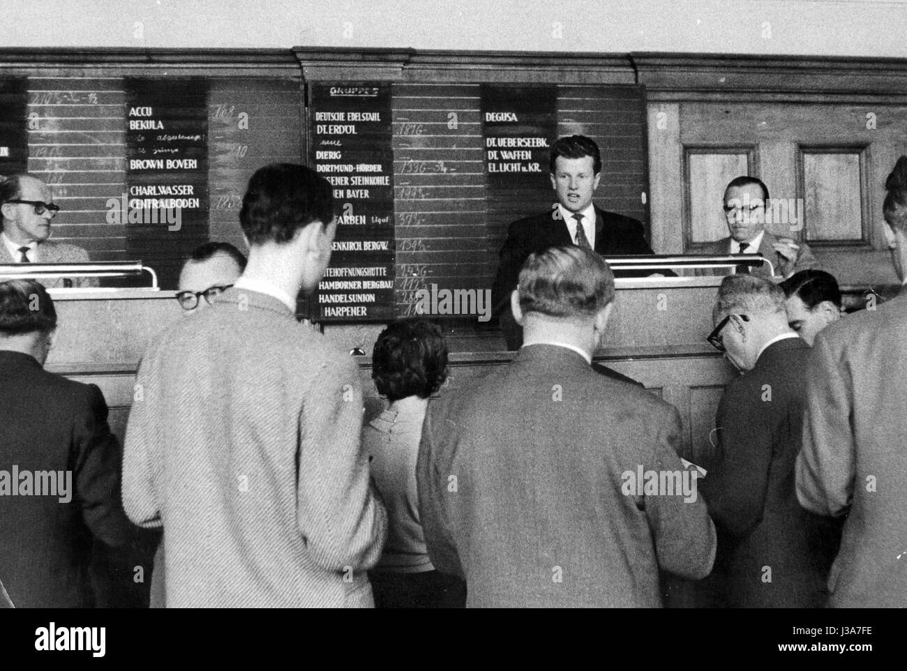 Share stock trading Black and White Stock Photos & Images - Alamy