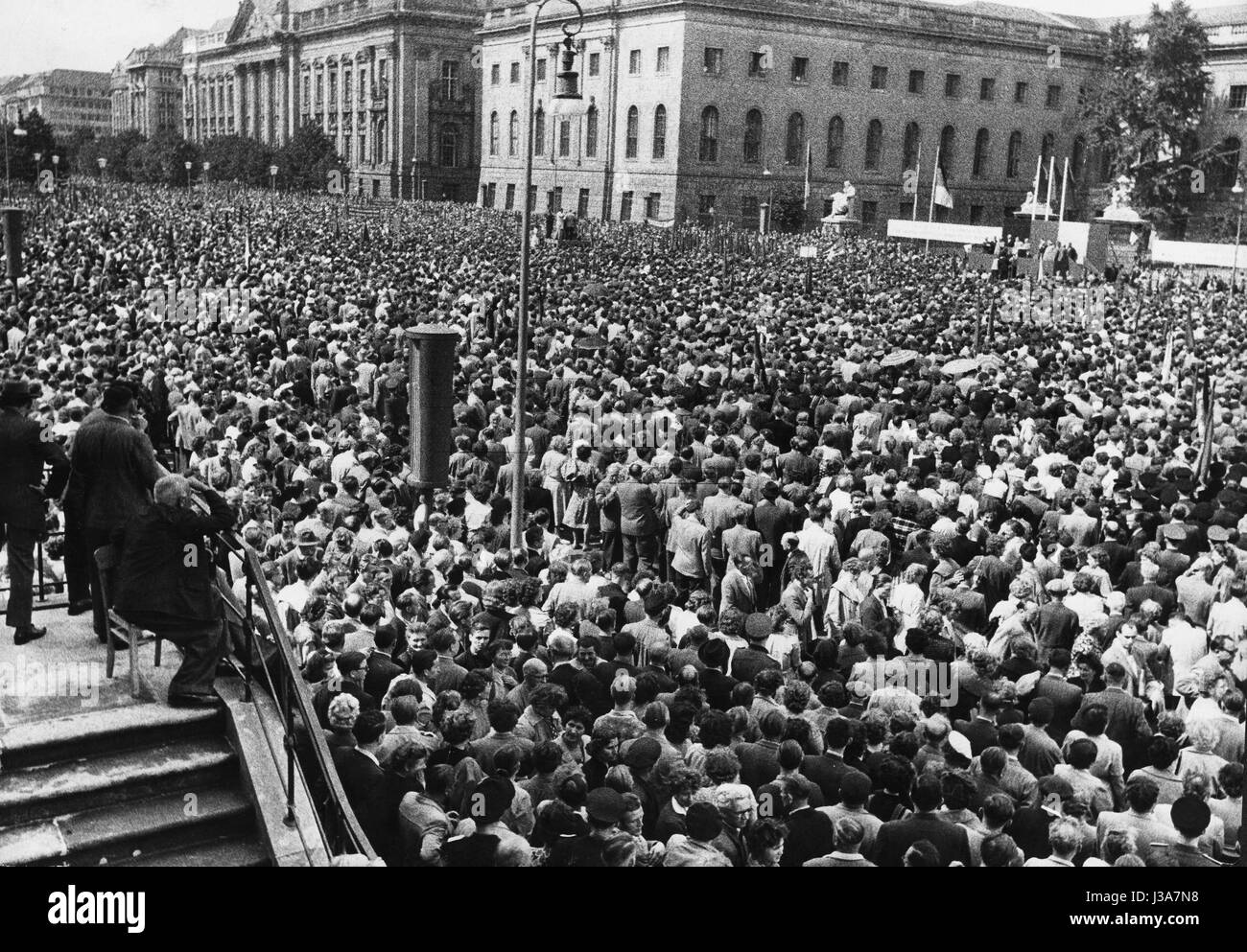 Demonstration kpd hi-res stock photography and images - Alamy