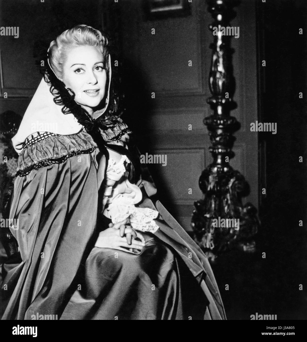 Christian jaque martine carol hi-res stock photography and images - Alamy