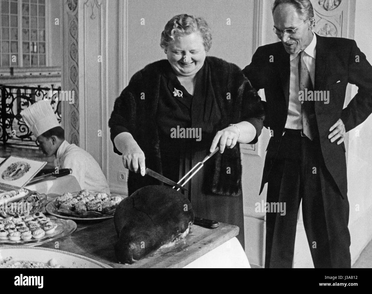 Plate food buffet Black and White Stock Photos & Images - Alamy