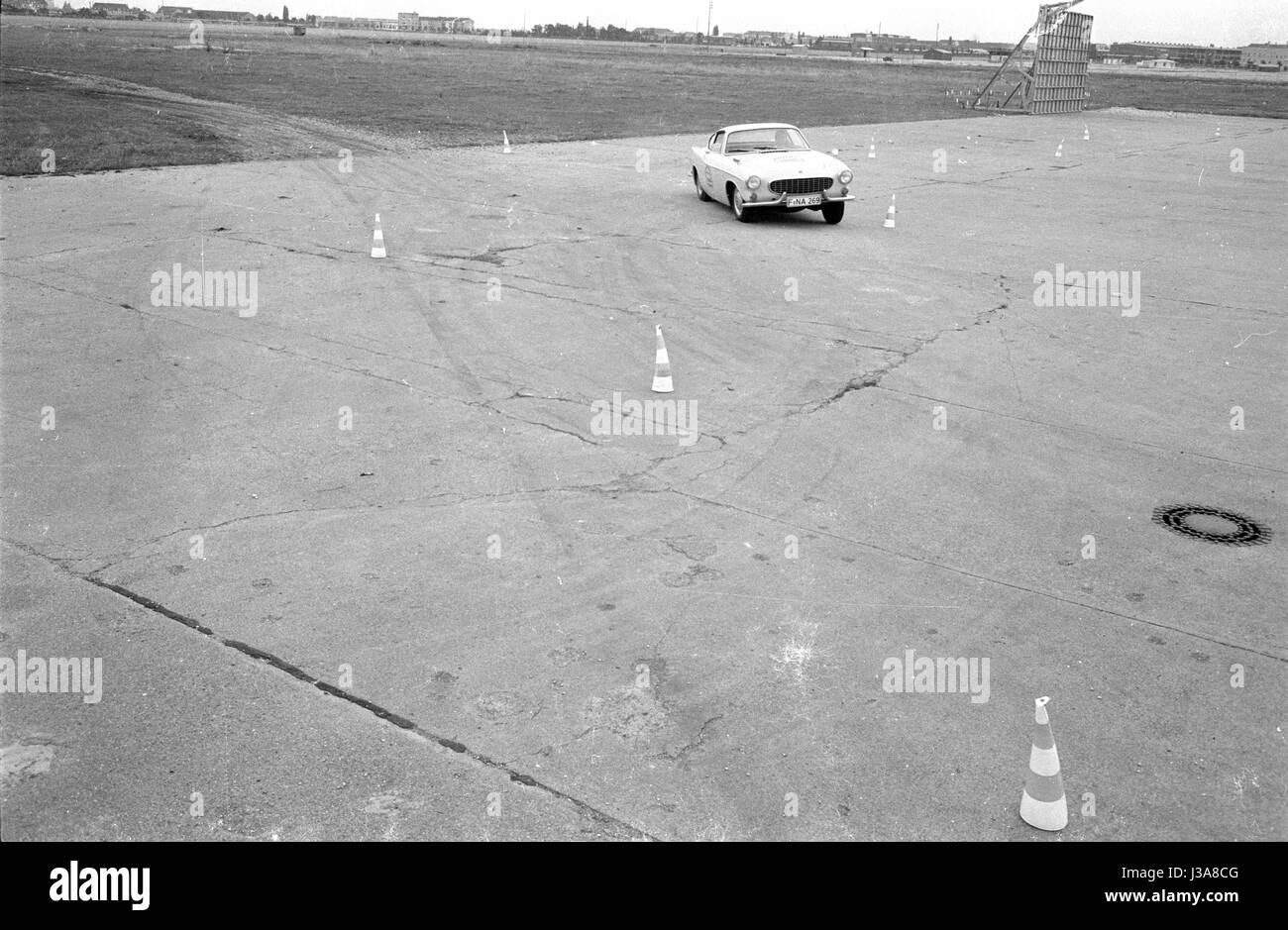 Volvo p1800s hi-res stock photography and images - Alamy