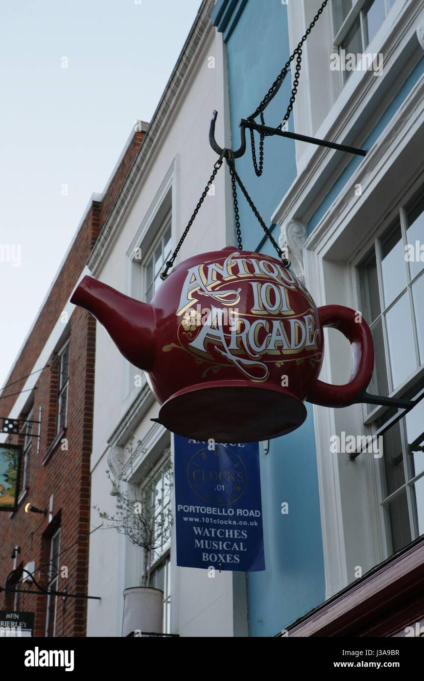 Teapot shop portobello hi-res stock photography and images - Alamy