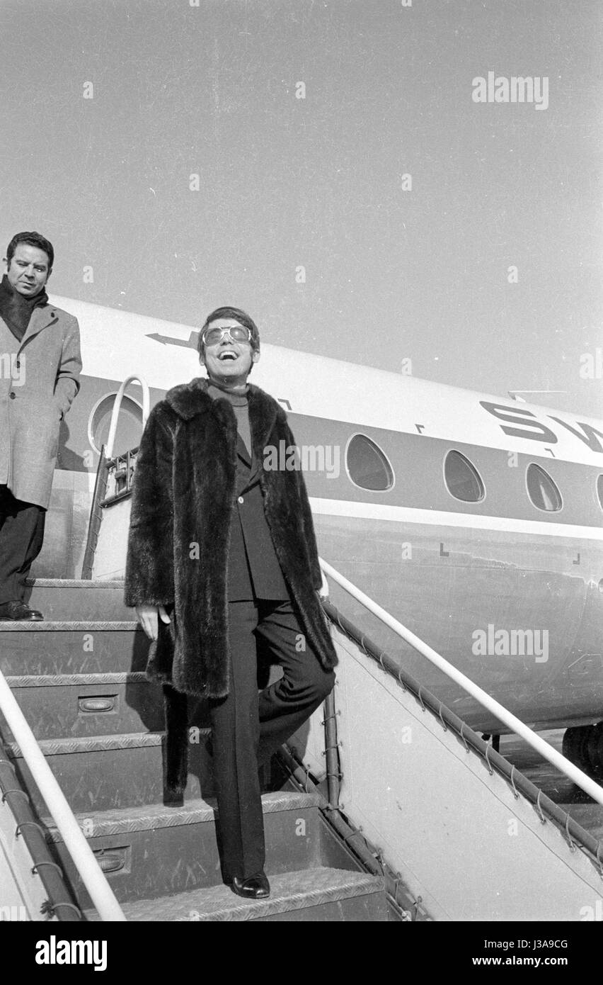 The Spanish singer Raphael at the Munich-Riem Airport, 1977 Stock Photo ...