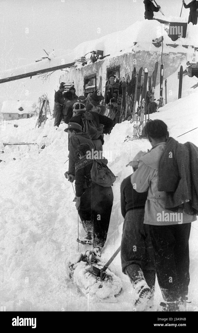 Disaster scale Black and White Stock Photos & Images - Alamy