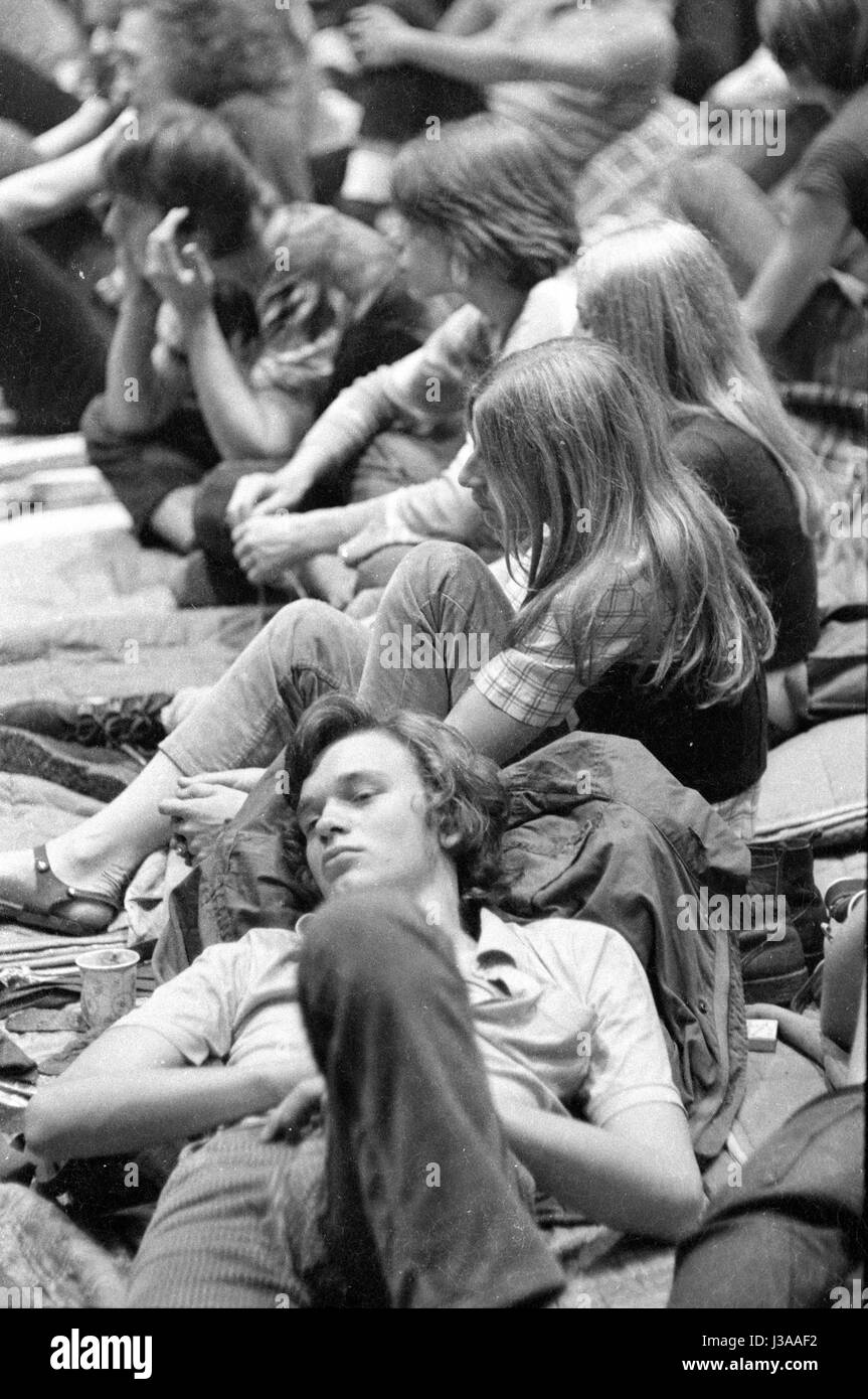 Crowd concert stadium Black and White Stock Photos & Images - Alamy