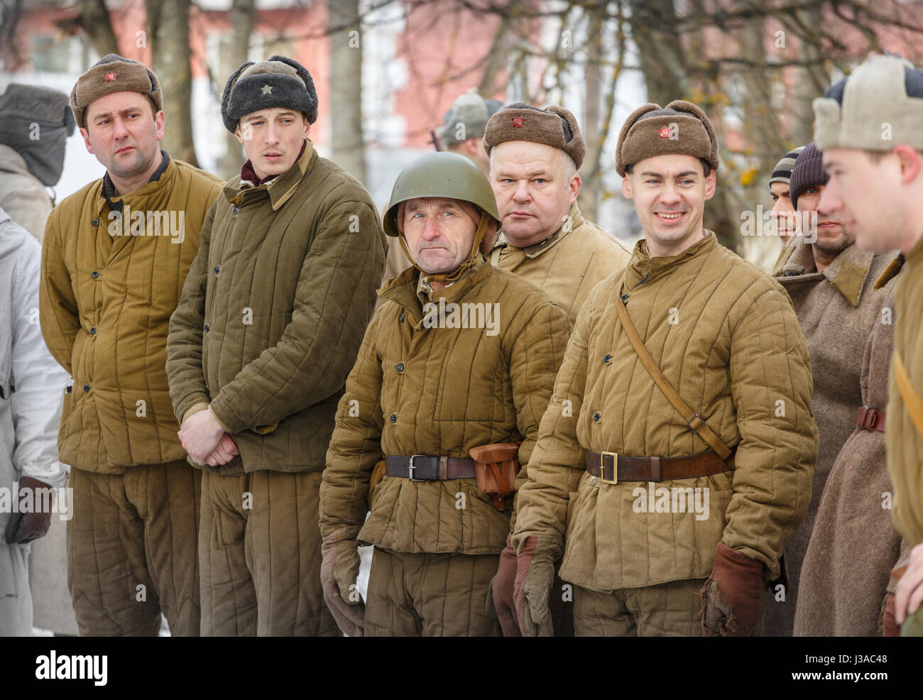 Historical re-enactors prepare for the beginning of battle Stock Photo ...
