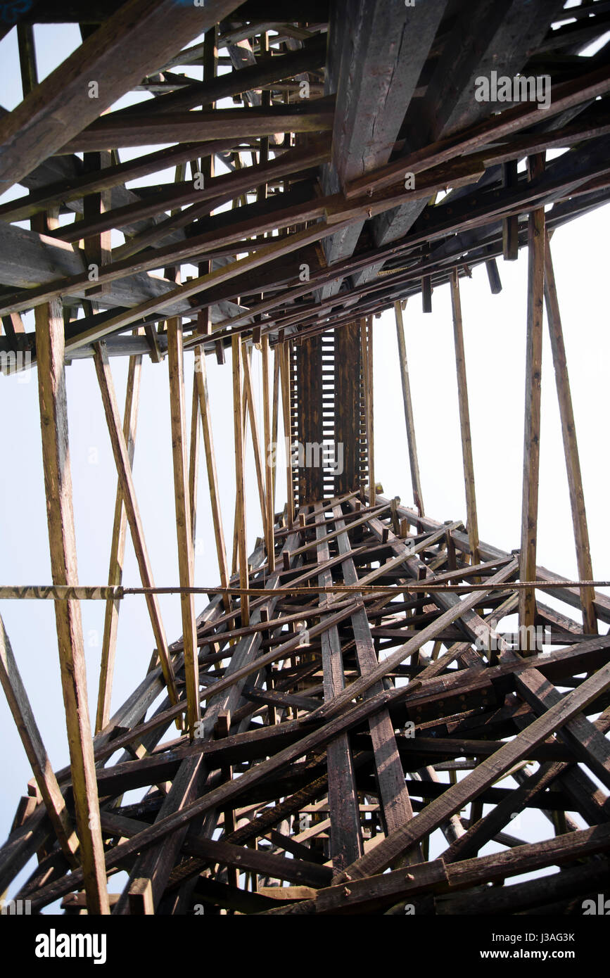 Support Pillars Of A Bridge High Resolution Stock Photography and ...