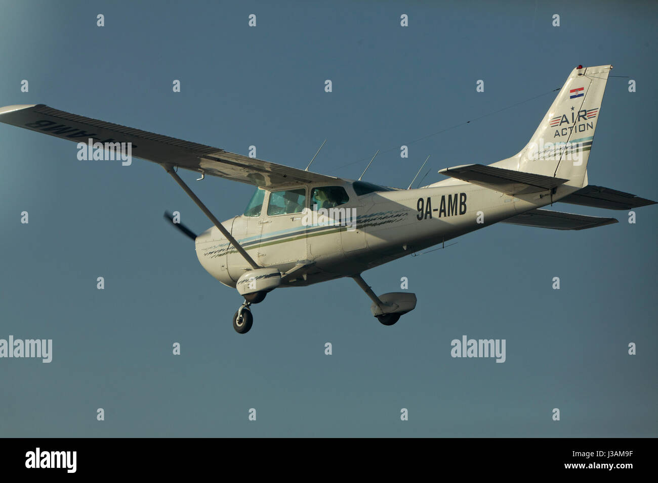 Cessna in air Stock Photo - Alamy
