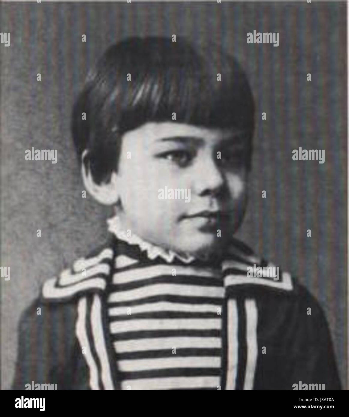 Durieux hi-res stock photography and images - Alamy