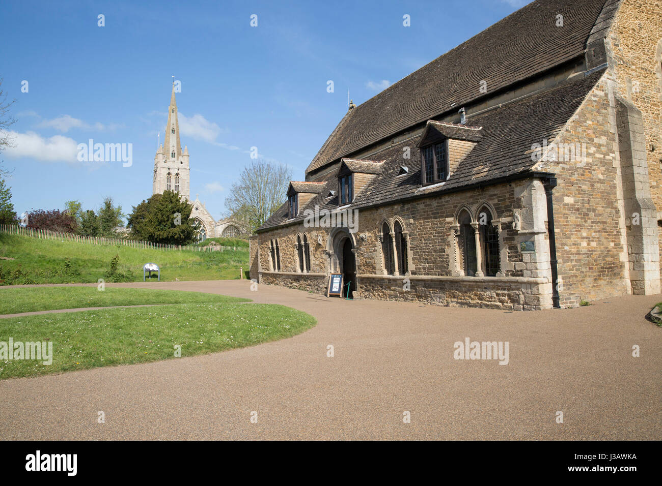 Oakham,UK,4th May 2017,Blue skies over Oakham Castle in Rutland after a ...