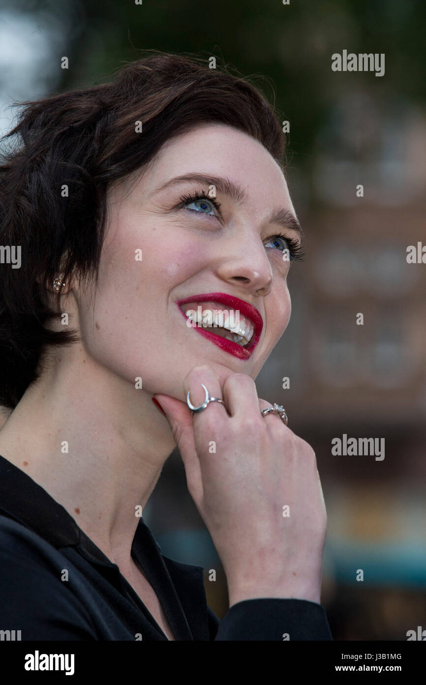 Tess Morris's Instagram, Twitter & Facebook on IDCrawl