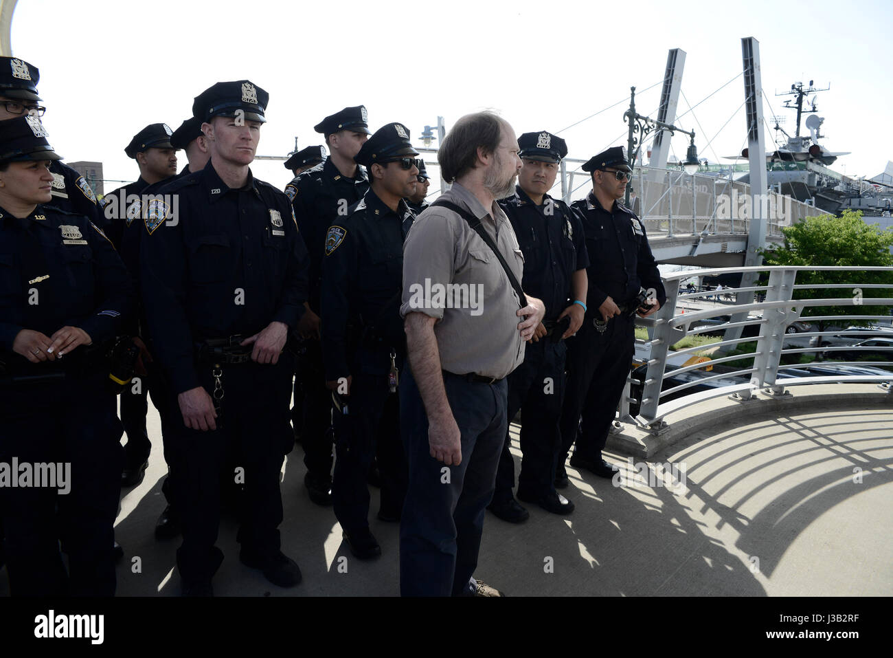New York City, USA. 04th May, 2017. NYPD Police officers clear a ...
