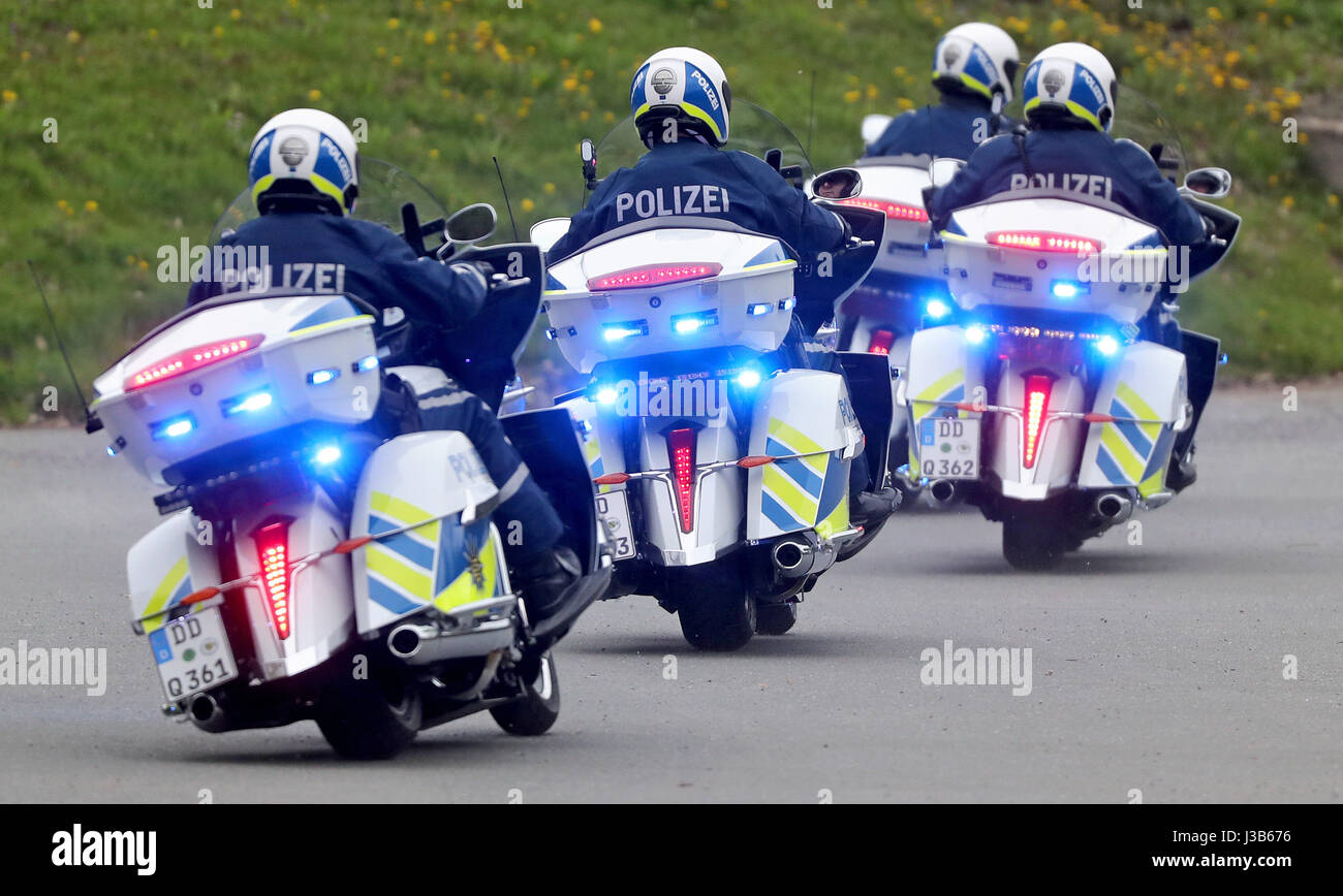 Chemnitz, Germany. 5th May, 2017. Police officers from the Chemnitz ...