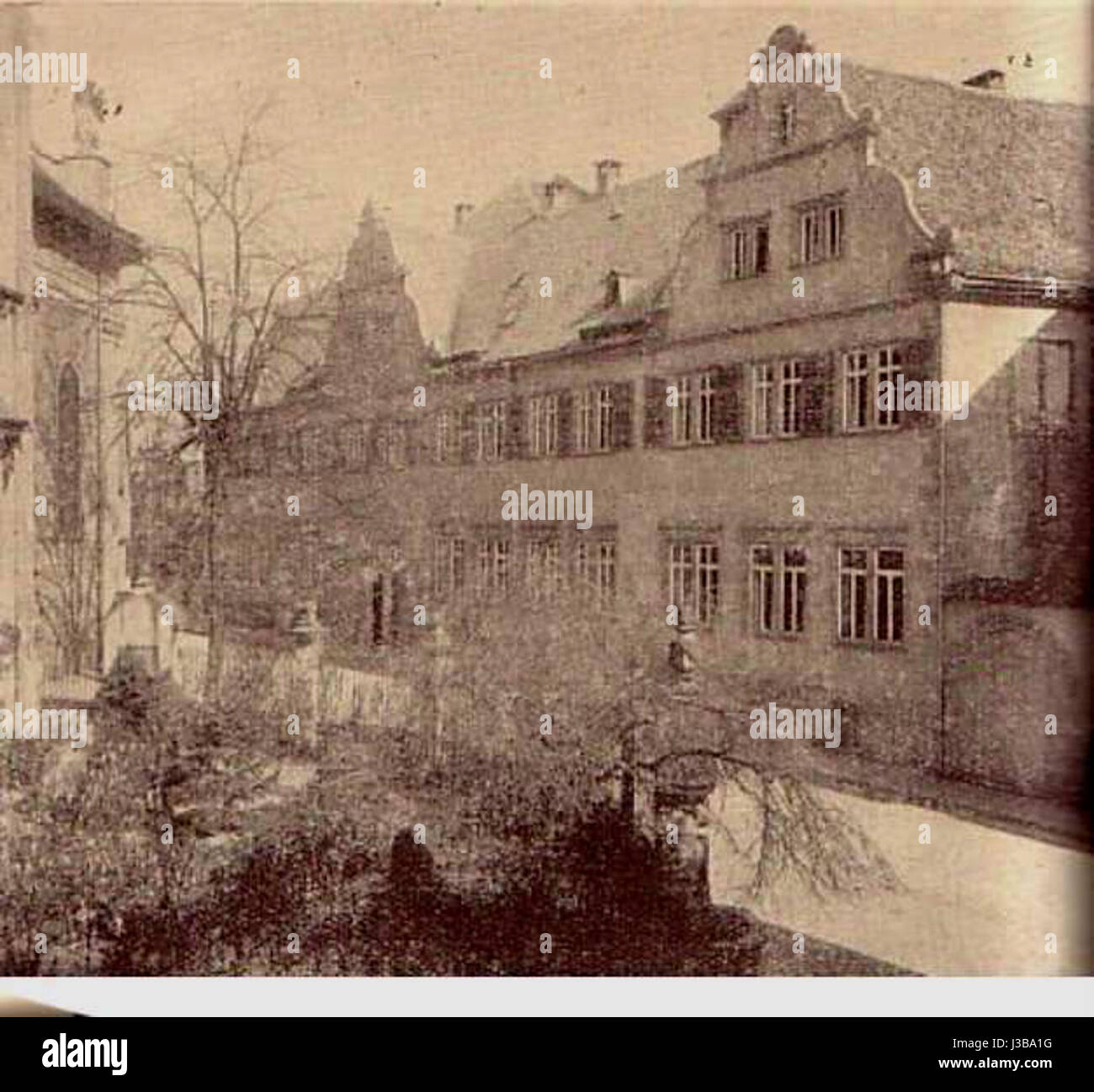 Deutsches haus hi-res stock photography and images - Alamy