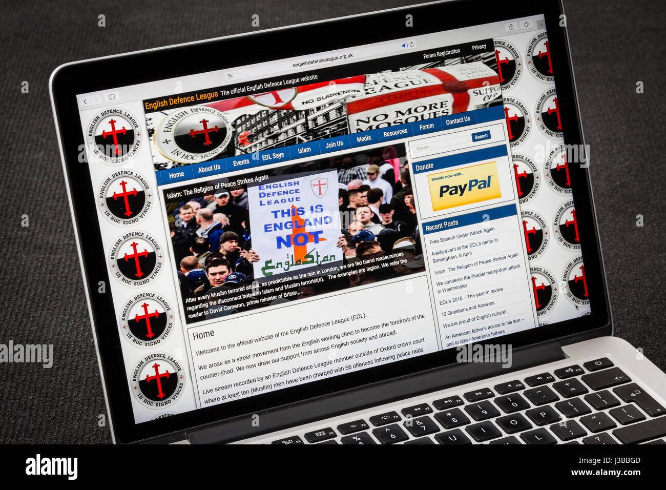 English defence league hi-res stock photography and images - Alamy