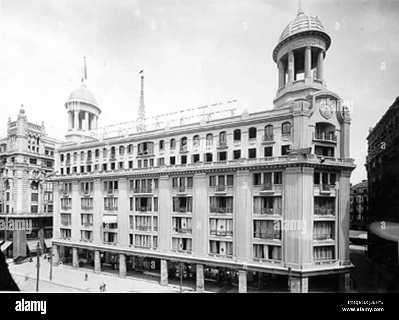 Madrid edificio Black and White Stock Photos & Images - Alamy