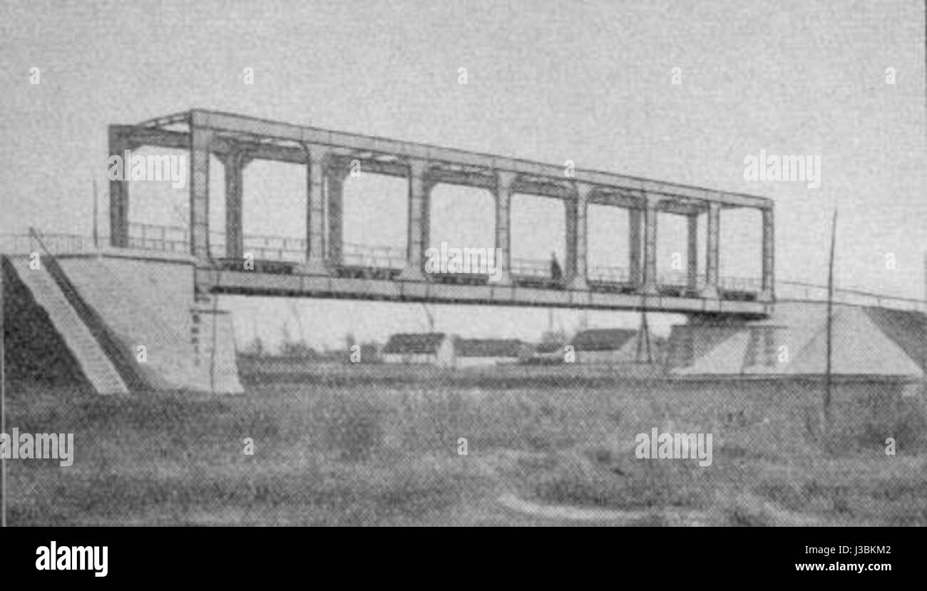 The Eerste Vierendeelbrug is a notable bridge located in Rugge Avelgem ...