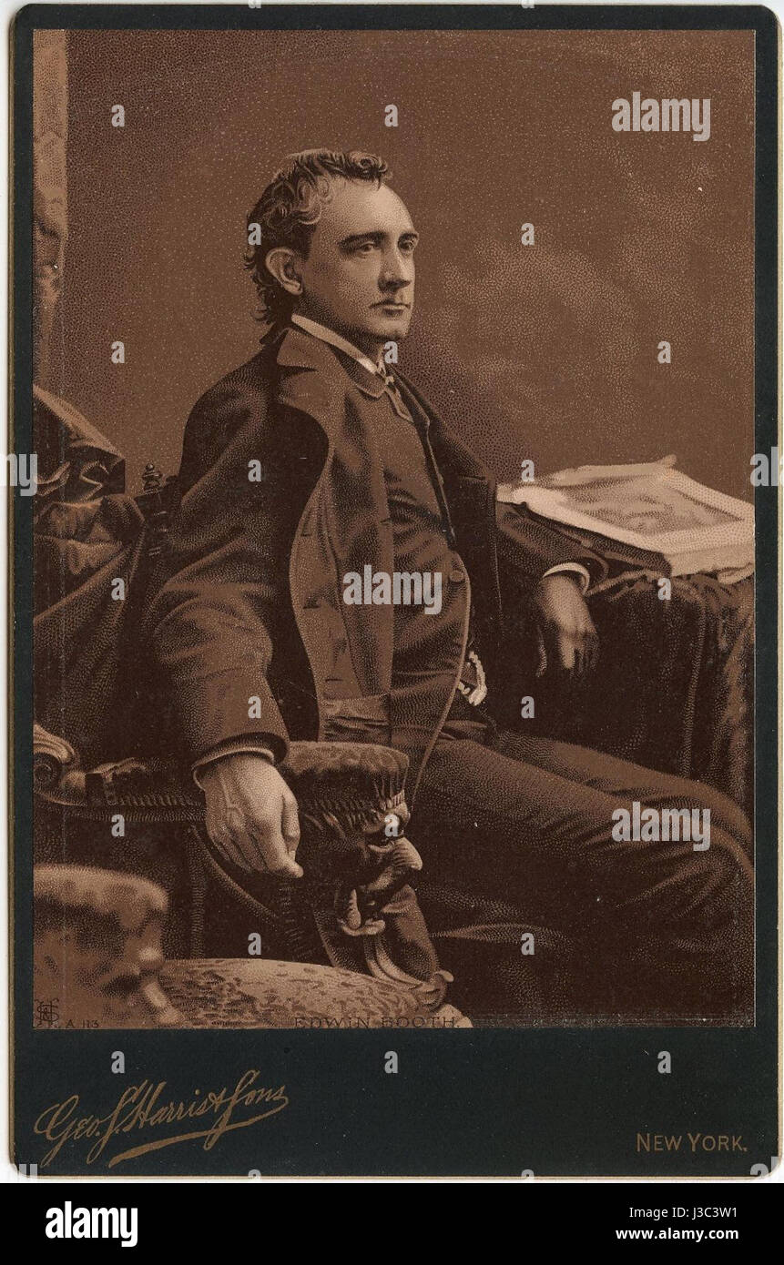 Actor edwin booth as hamlet hi-res stock photography and images - Alamy
