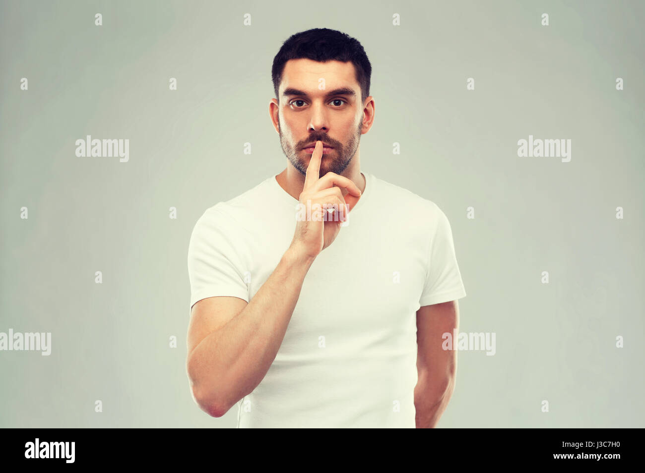 Man making peace sign hi-res stock photography and images - Alamy