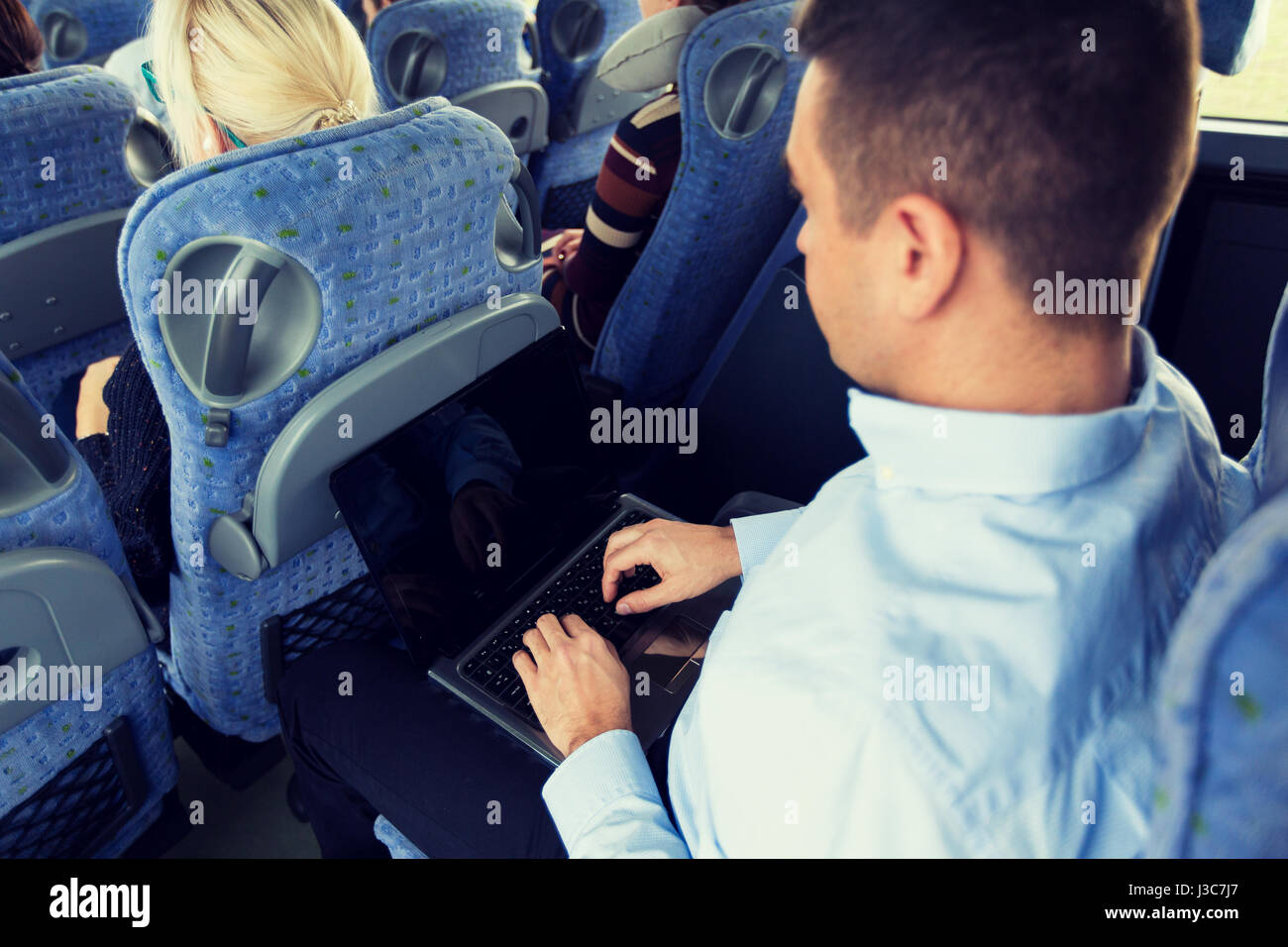 Laptop bus hi-res stock photography and images - Alamy