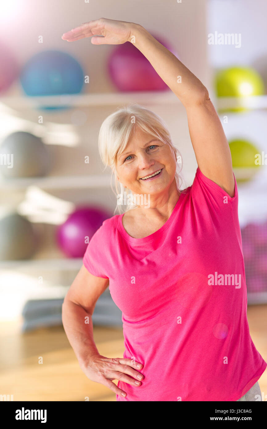 Seniors doing fitness exercises Stock Photo - Alamy