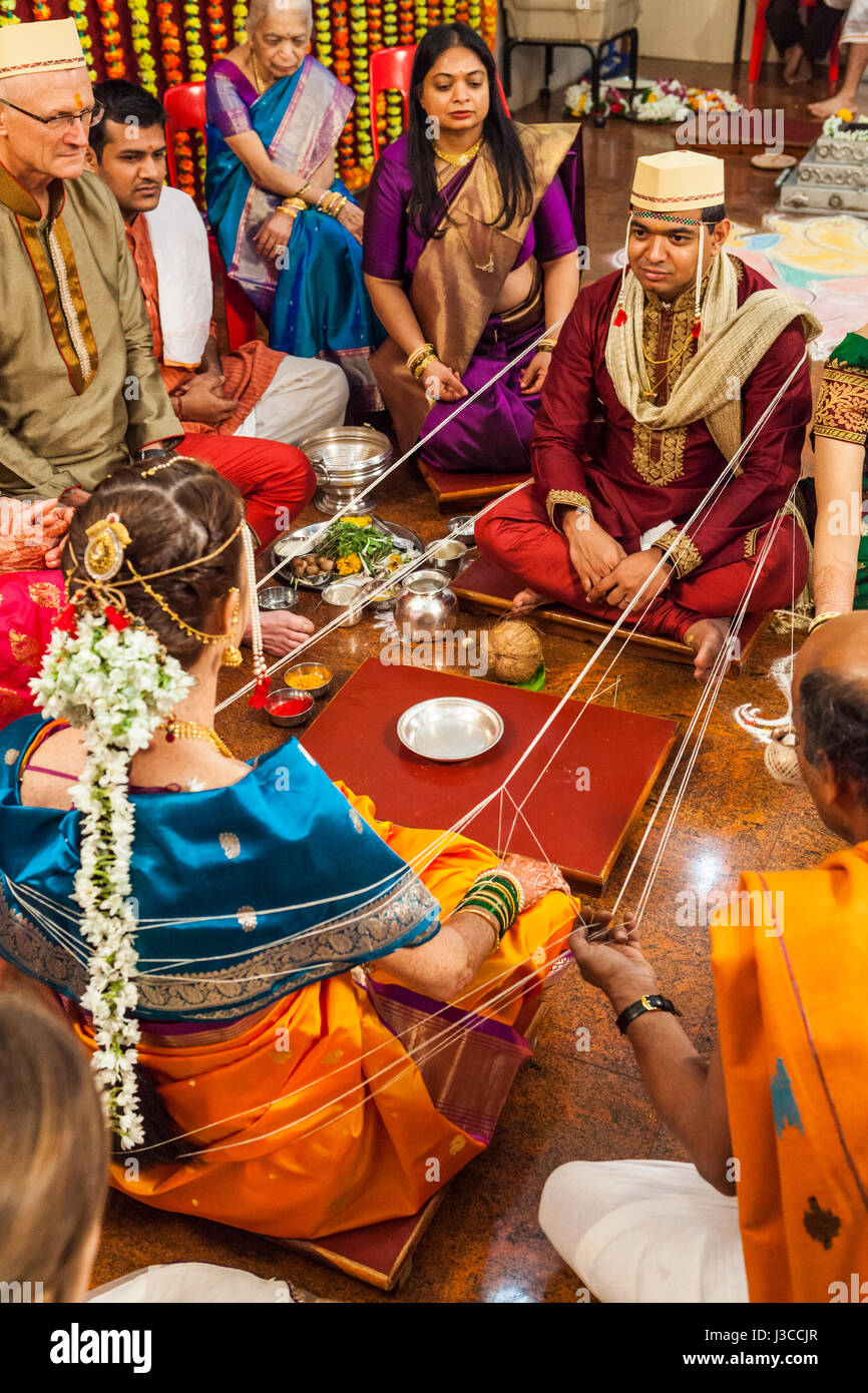 Indian wedding bride groom hi-res stock photography and images - Alamy