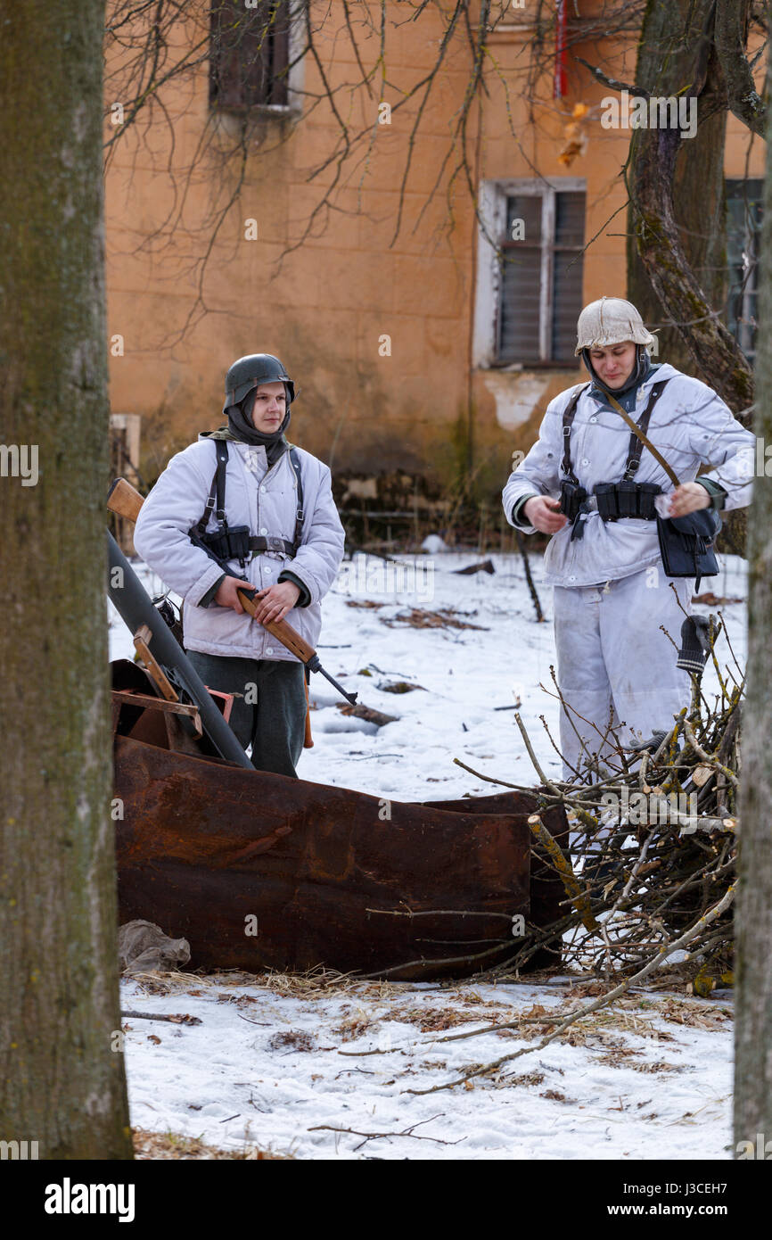 The German soldiers patrol the positions Stock Photo - Alamy