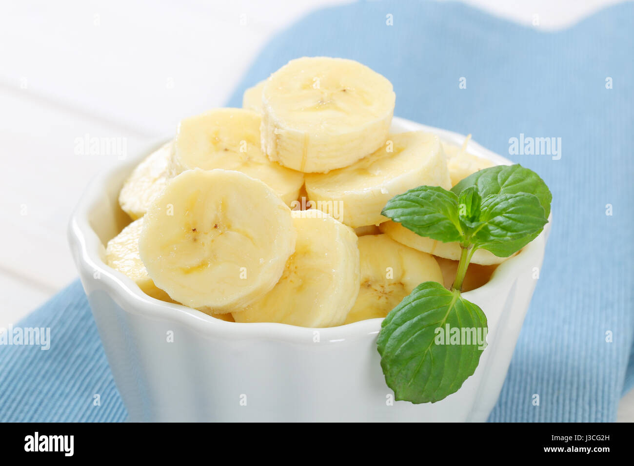 Cut up banana hi-res stock photography and images - Alamy