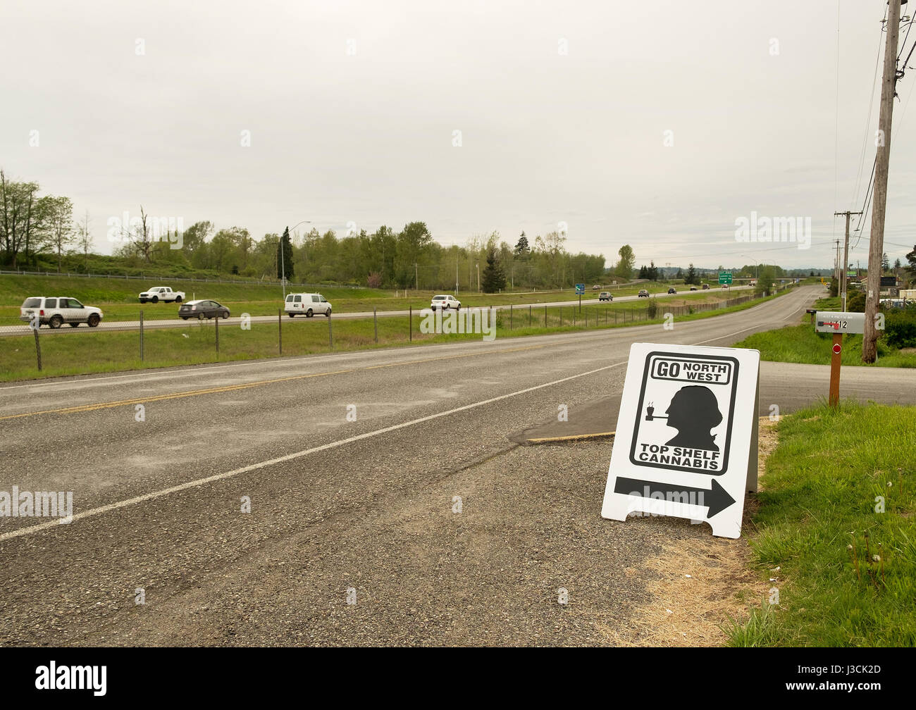 Store signs hi-res stock photography and images - Alamy