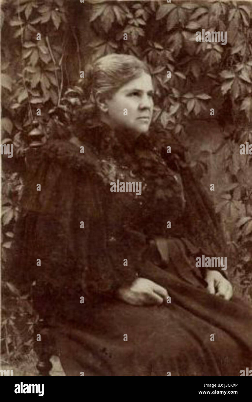 Romania female figures hi-res stock photography and images - Alamy