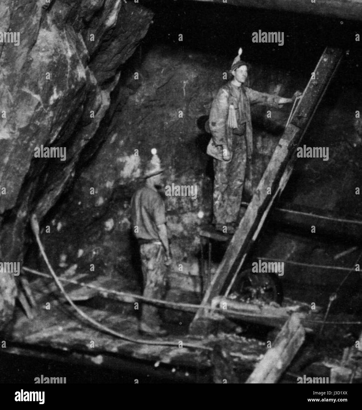 The Dolcoath Mine Man Engine was a steam-powered engine used in the ...