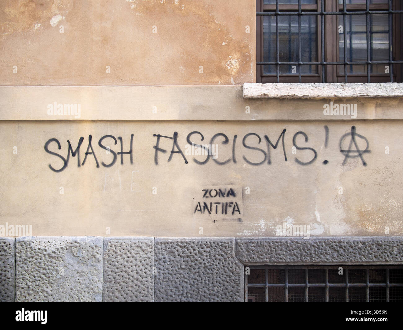 Smash fascism hi-res stock photography and images - Alamy