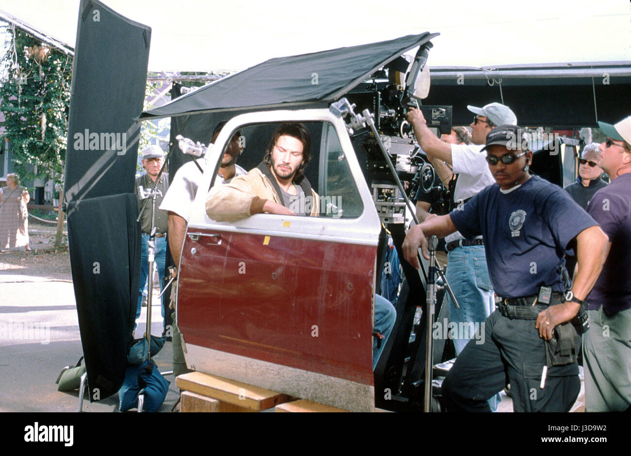 Keanu reeves shooting picture hi-res stock photography and images - Alamy