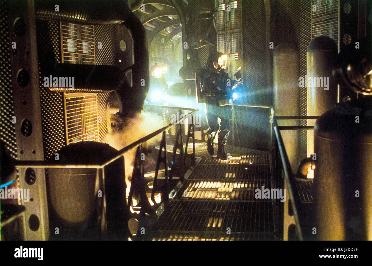 Sphere Year: 1998 USA Director: Barry Levinson Stock Photo - Alamy