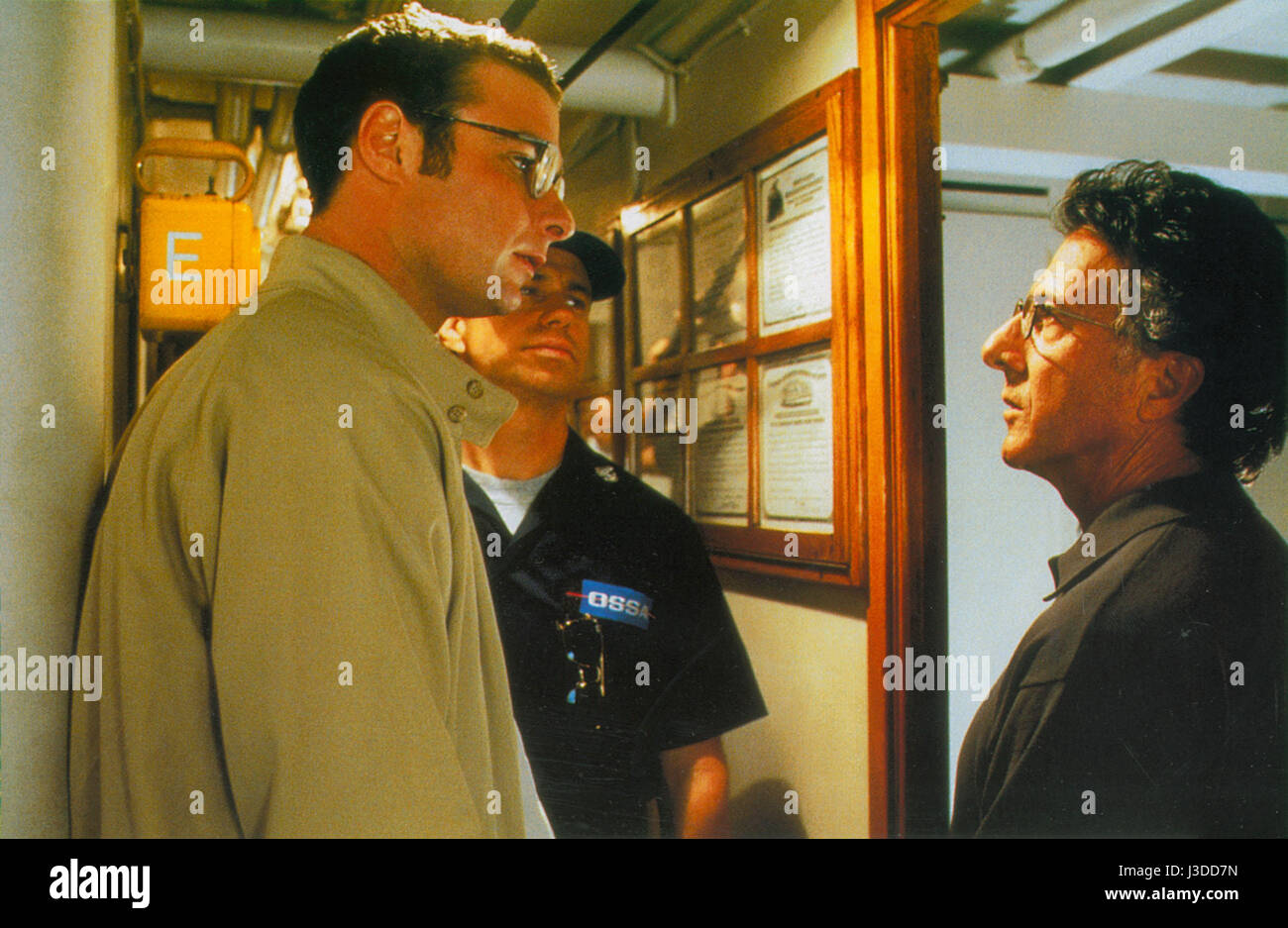 Sphere 1998 dustin hoffman hi-res stock photography and images - Alamy