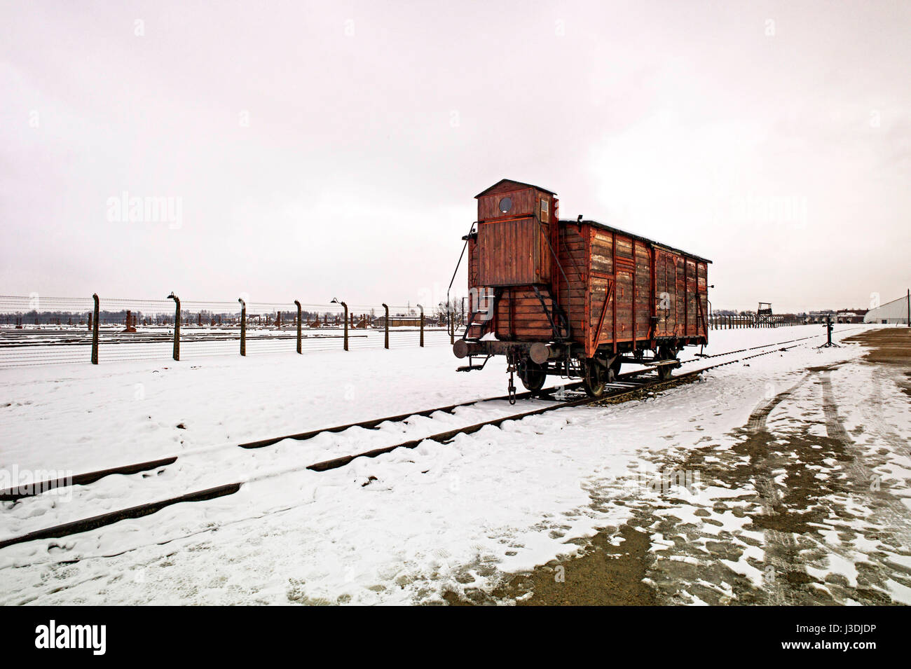 Auschwitz jewish ramp hi-res stock photography and images - Alamy