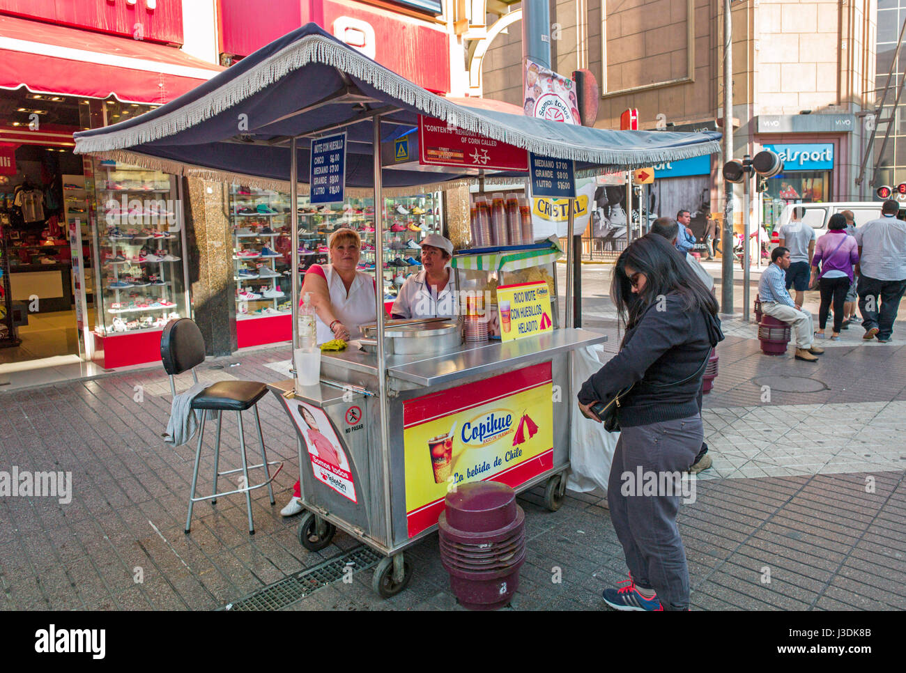 Newspaper sales stand hi-res stock photography and images - Alamy