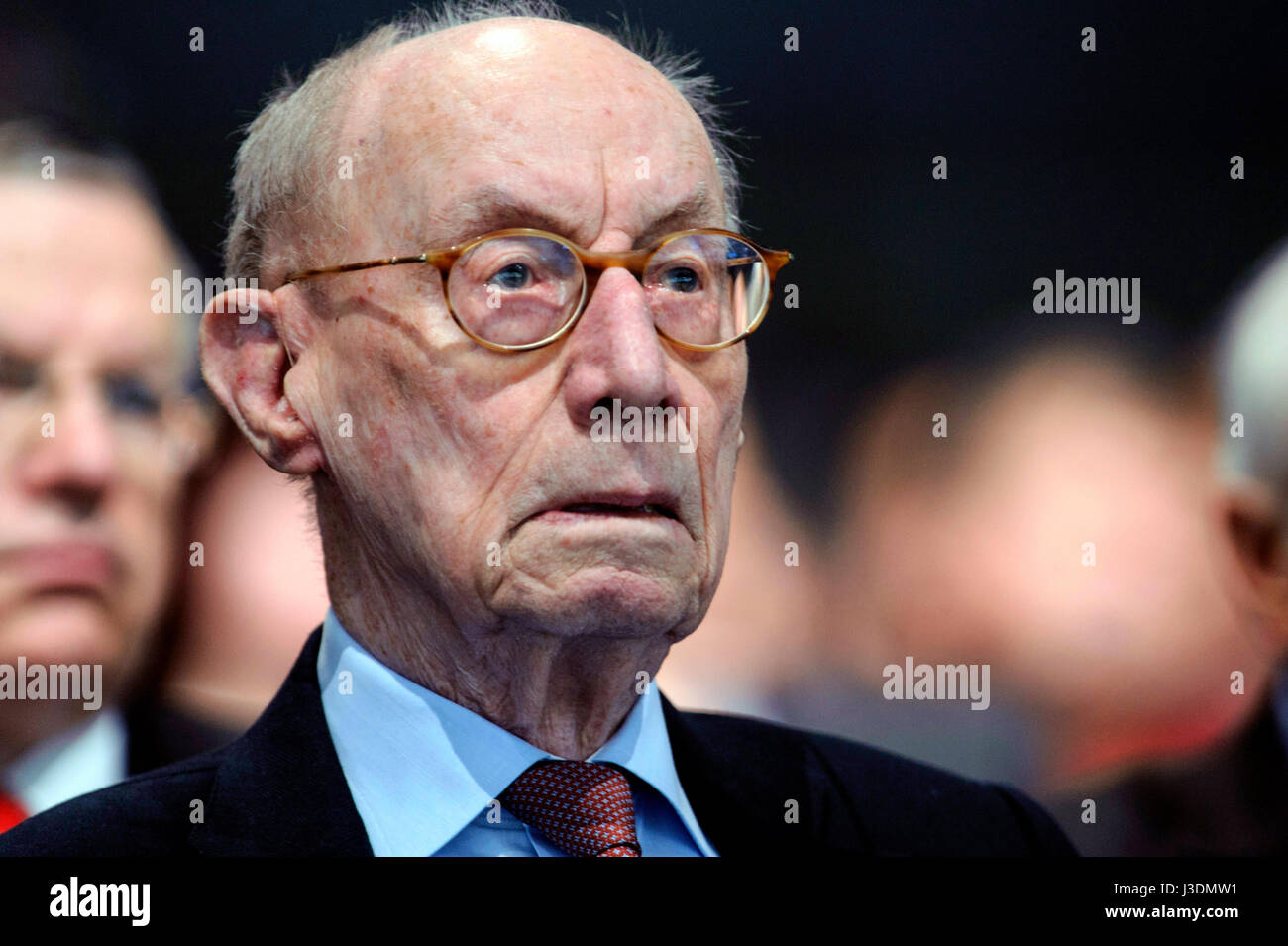 Car by reuter hi-res stock photography and images - Alamy