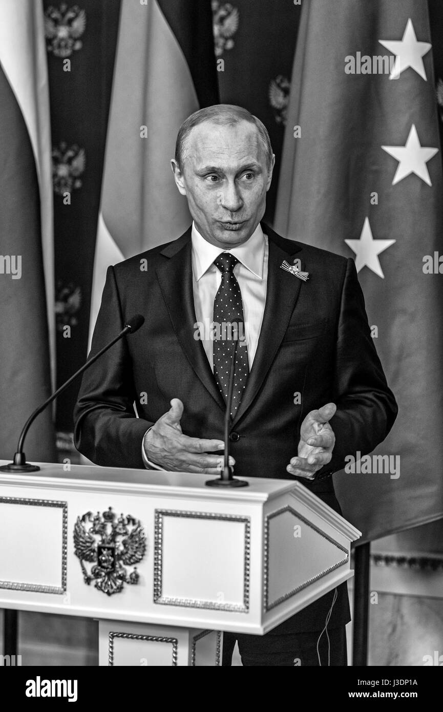 Putin portrait Black and White Stock Photos & Images - Alamy