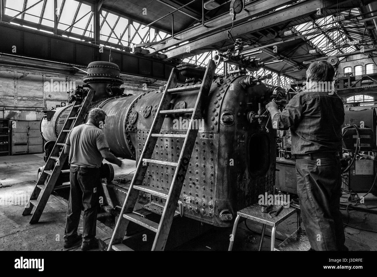Steam Locomotive Factory Black and White Stock Photos & Images - Alamy